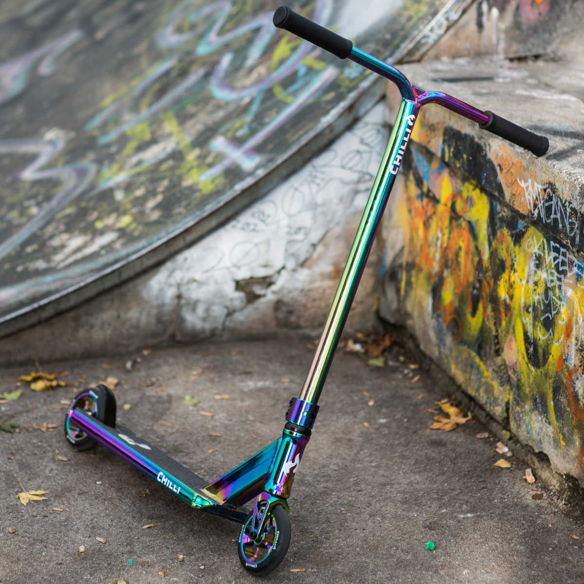 CHILLI Reaper Reloaded V2 Neochrome freestyle koloběžka